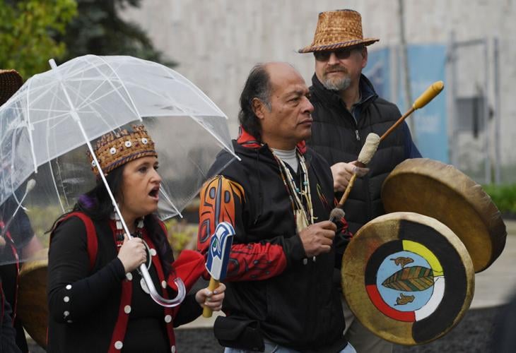 Cowlitz Tribe, ilani officials celebrate five-year anniversary with ...