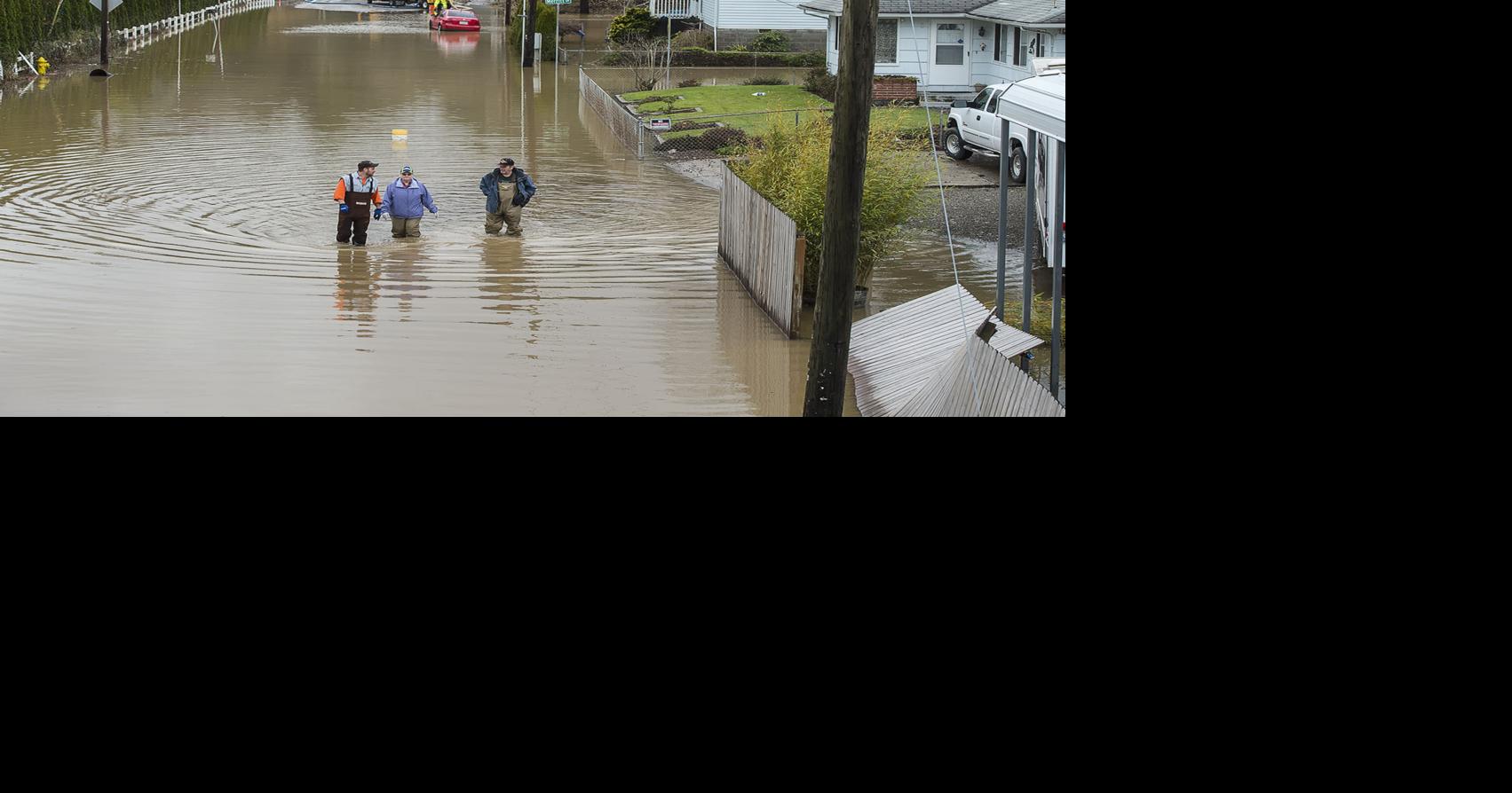 Kalama residents rebuild after water damages buildings