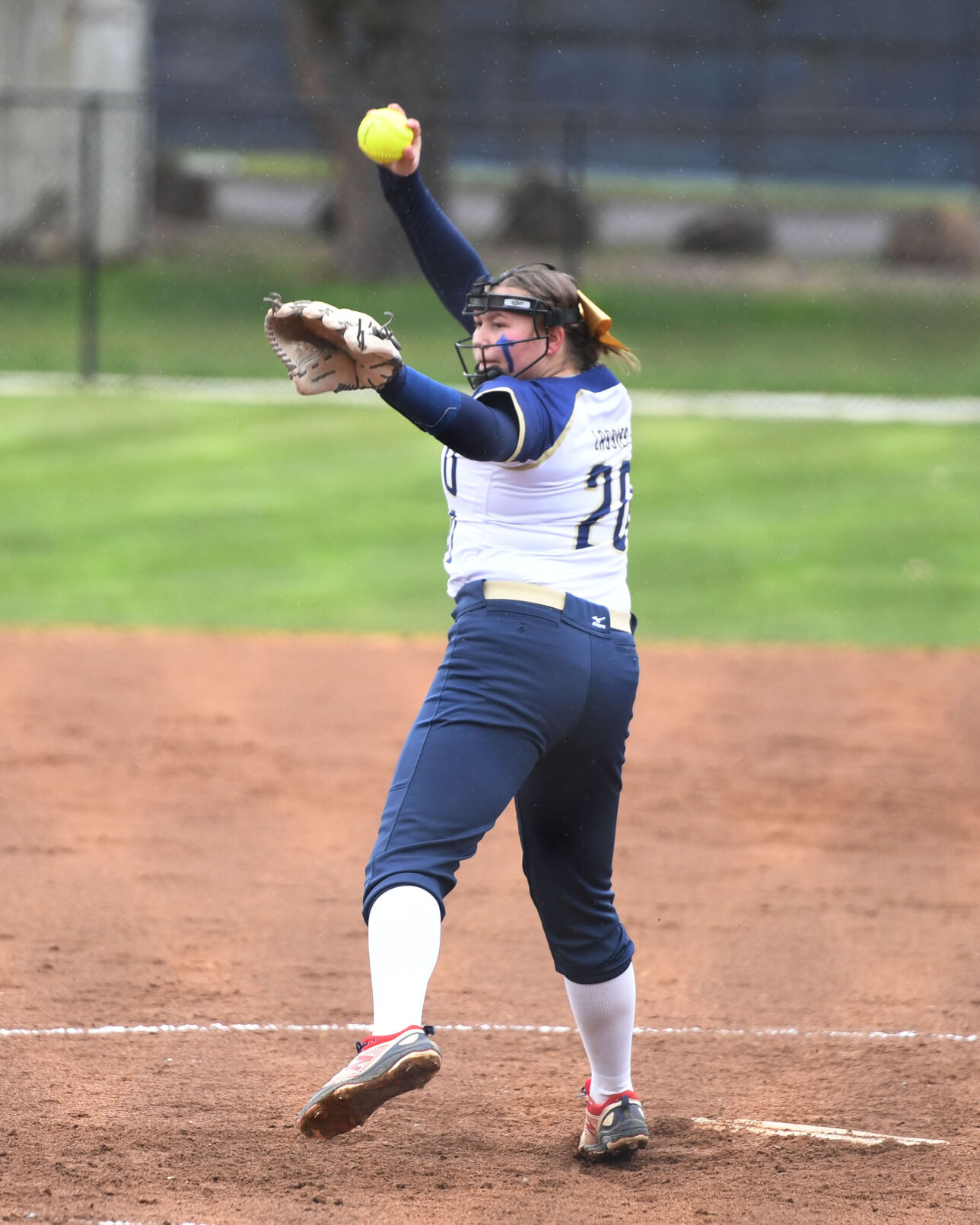 High School Softball Roundup: Kelso loses hitting contest to Skyview