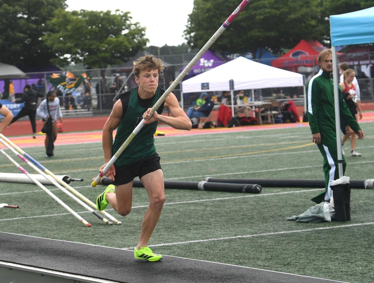 Freshman Beaver takes home state title in pole vault