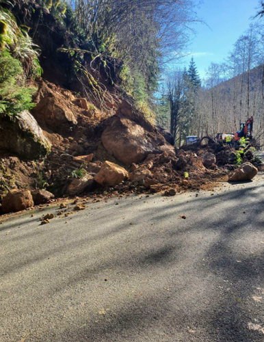 Rose Valley road in Kelso reopened after rockslide