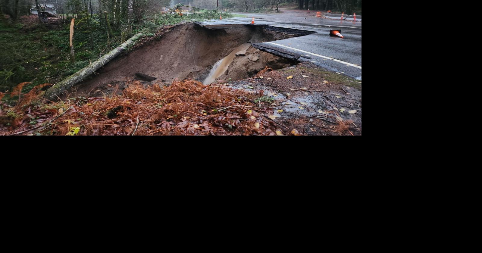 Landslide blocks both directions of Lewis River Road near Cougar