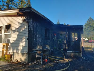 Kalama family displaced after duplex catches fire