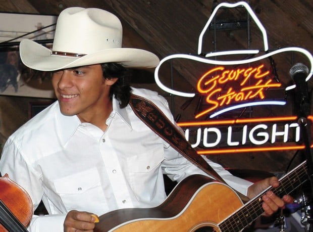 Country artist to present variety of originals and covers