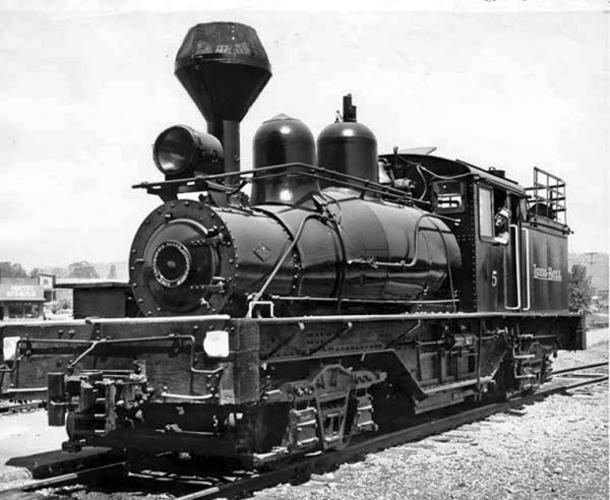 Historic Longview locomotive on track for new downtown perch