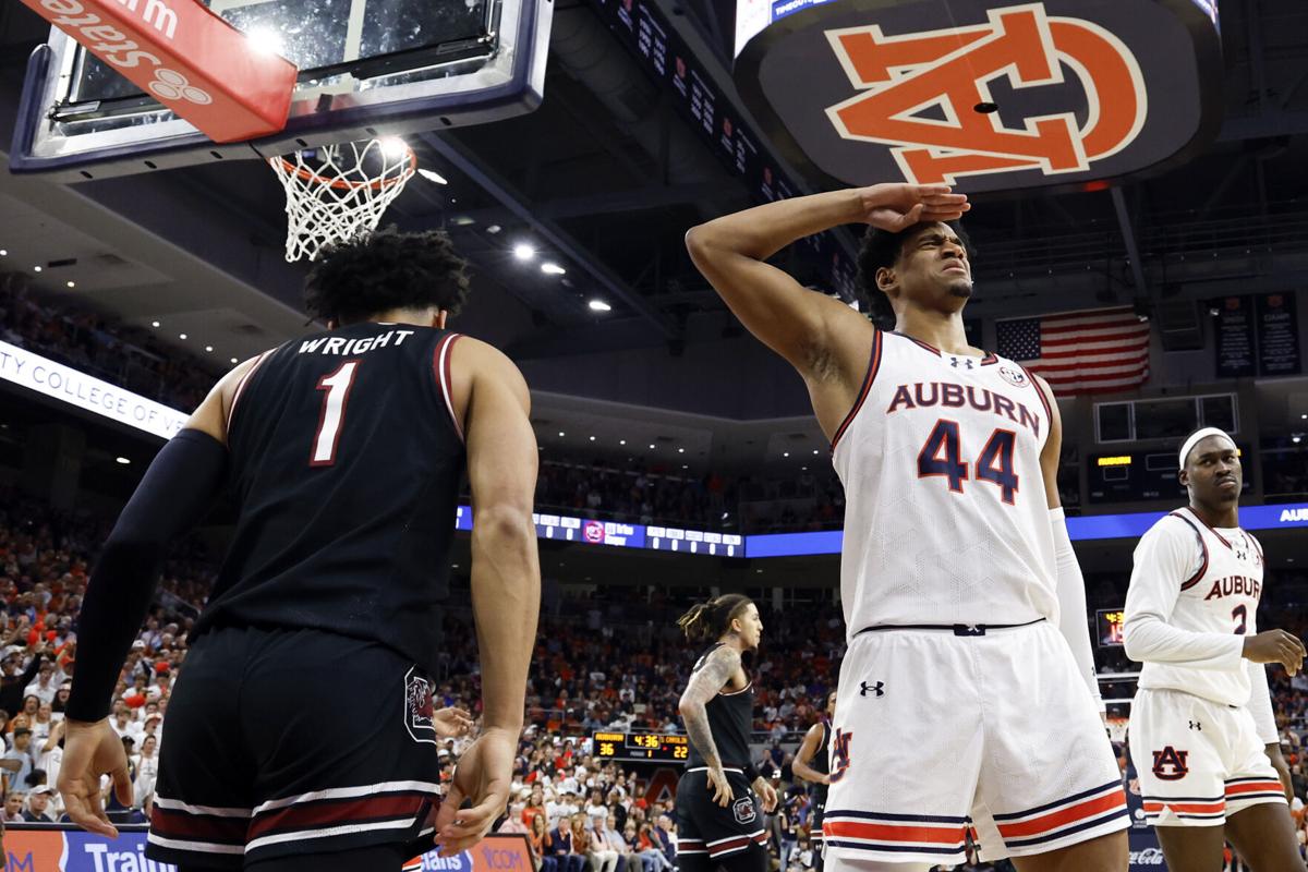 No. 13 Auburn routs No. 11 South Carolina