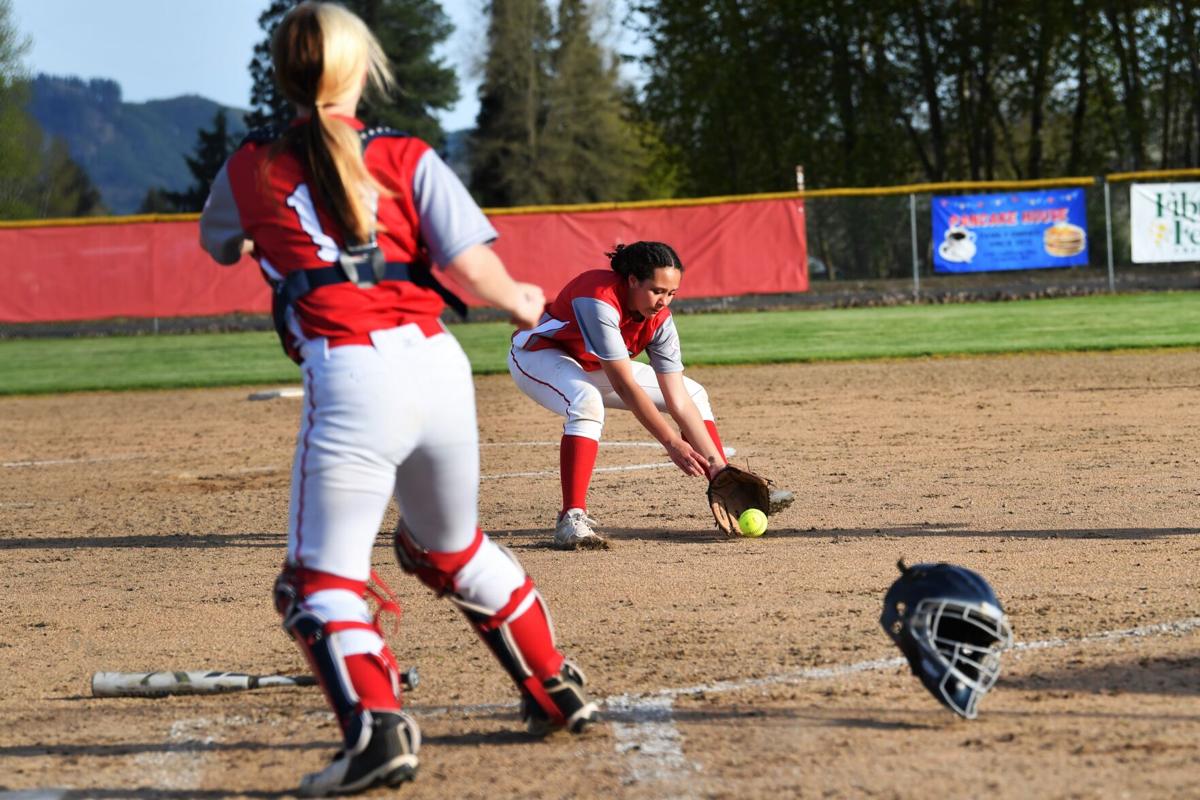 1A High School Softball: Castle Rock insulted by injury, swept by Stevenson