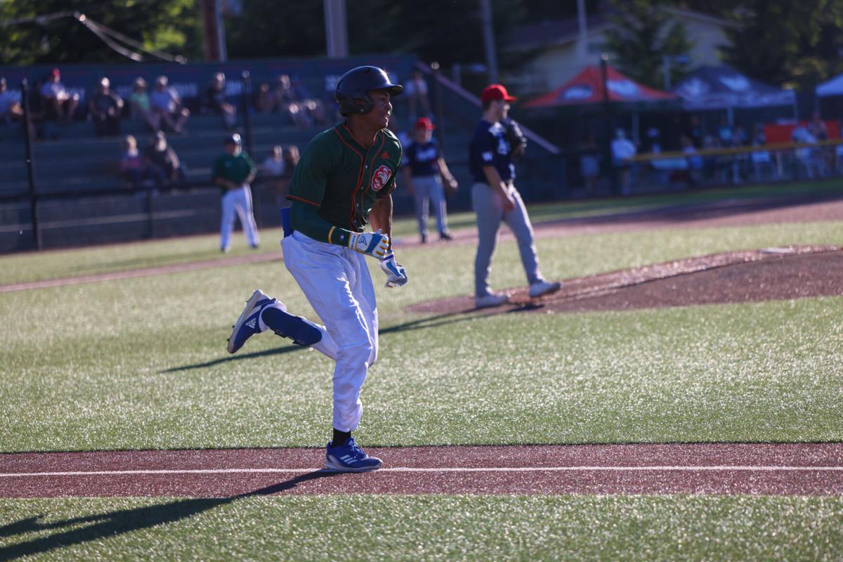 McCollum, Francis lead Cowlitz to sweep of Walla Walla