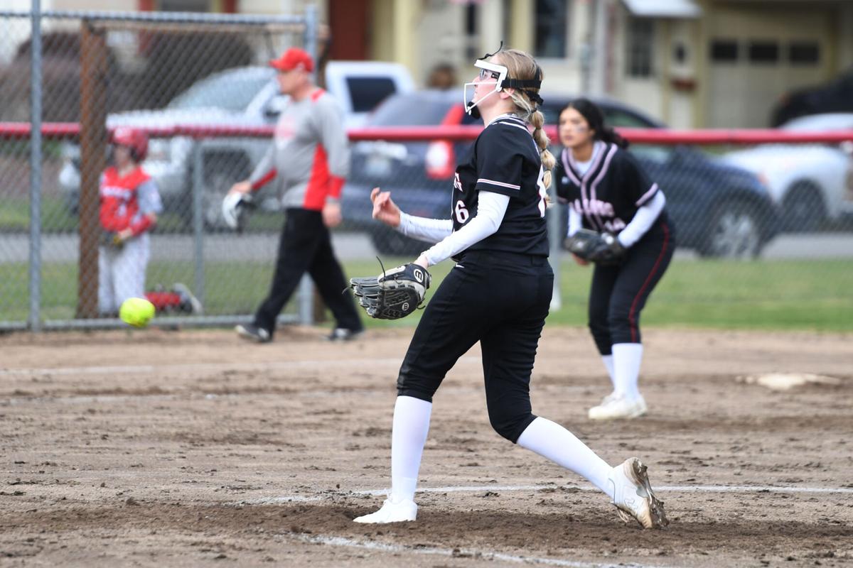 2A/1A High School Softball: Terry, R.A. Long dominate Castle Rock