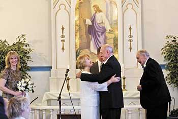 Full circle: Family congregates at ancestral Puget Island church to ...