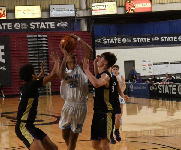 Stevens comes up big in Longview Monarchs' state game