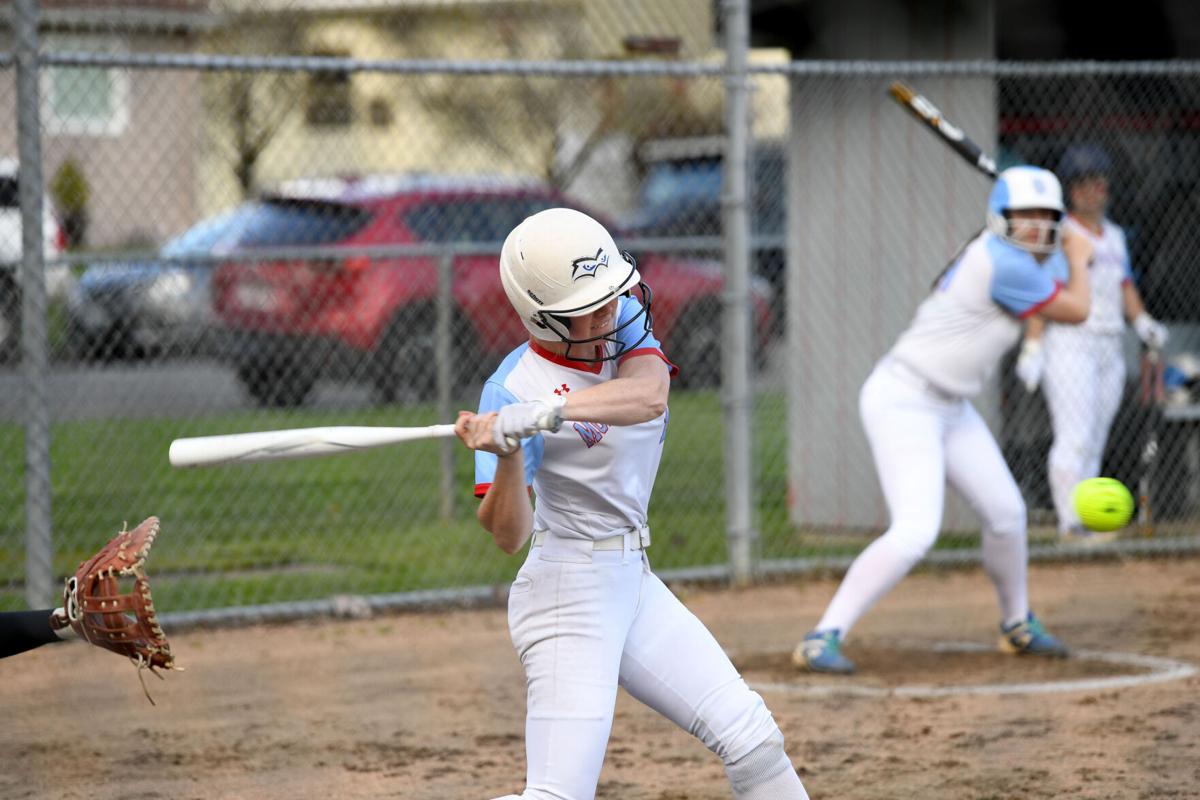 Diamond Spotlight: Emily Foytack's sweet swing charges Mark Morris offense