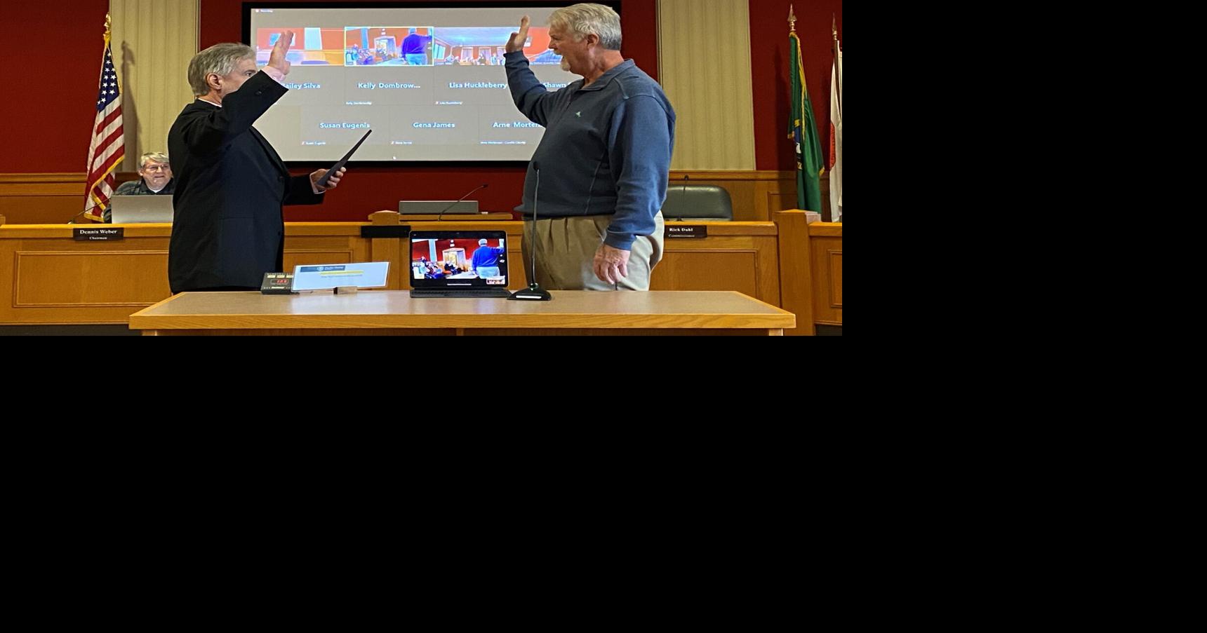 Rick Dahl sworn in Wednesday to all-Republican Cowlitz County Board of ...