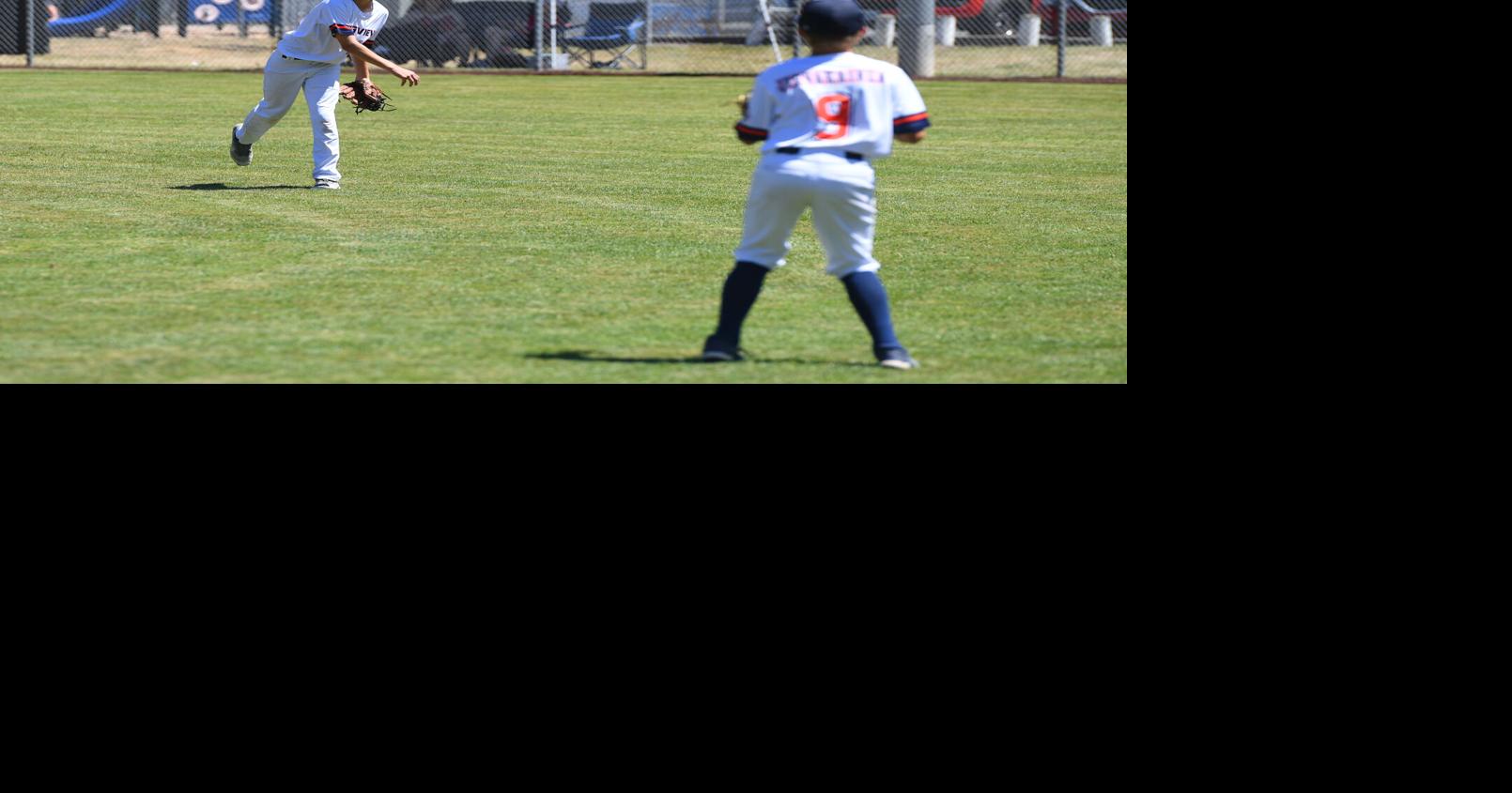 Longview Youth Baseball 12u Teagan Barber and Gunnar Jurvakainen