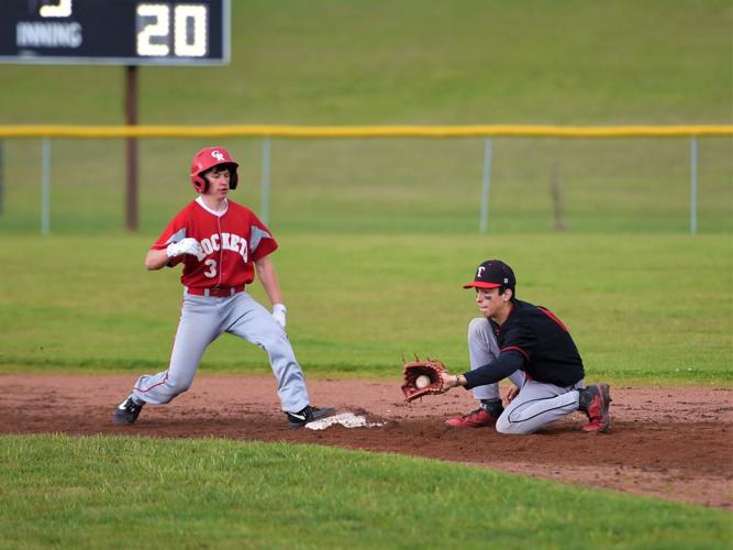 2B/1A Baseball: Toledo sweeps Castle Rock in non-league doubleheader