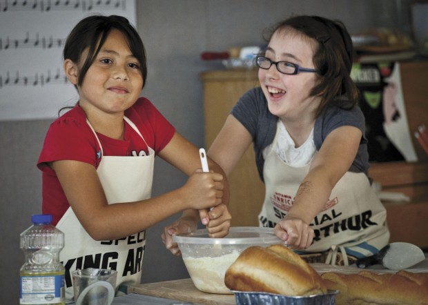 Kids' bread-making class mixes chemistry, math and fun