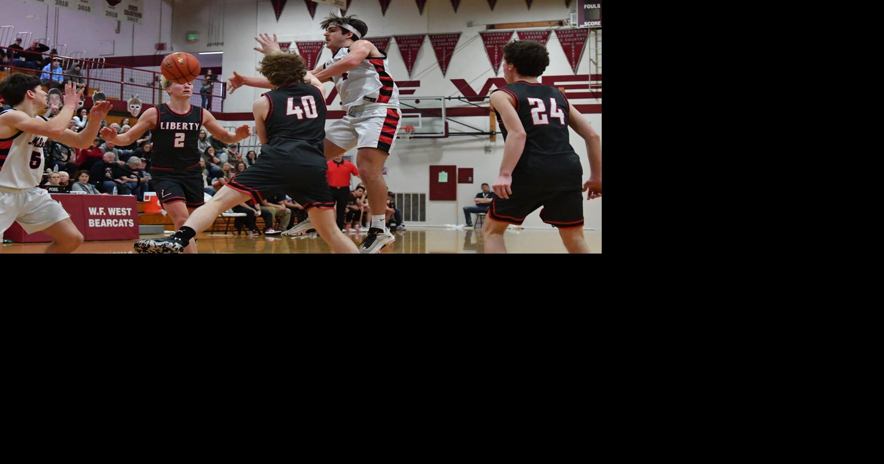 PHOTOS: Wahkiakum vs Liberty (Spangle) / Regionals