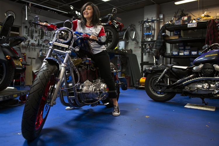 Longview woman wows Portland moto show with Wonder Woman bike