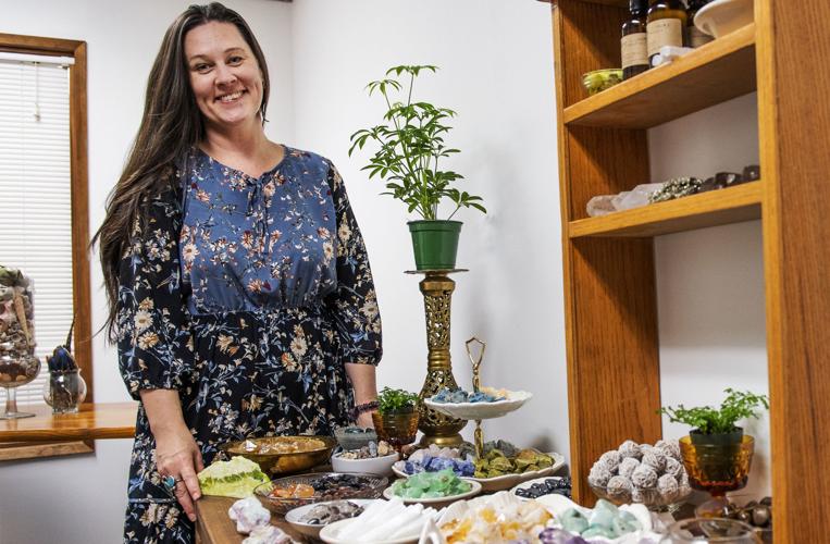 Pop-up market stone, jewelry seller opens permanent store in the Merk