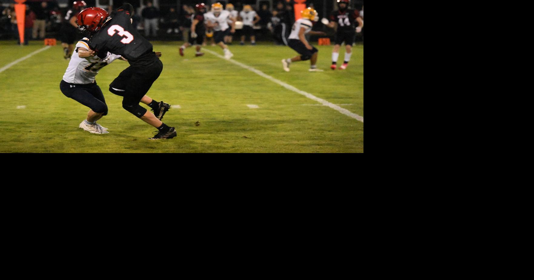 Wahkiakum, Neah Bay football faceoff Saturday