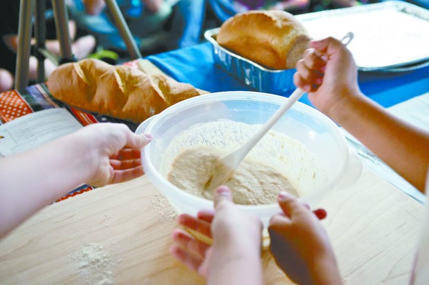 Kids' bread-making class mixes chemistry, math and fun