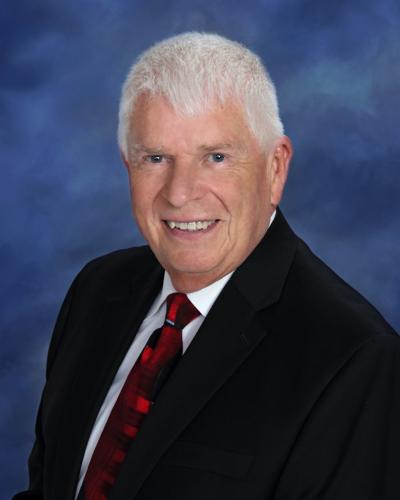 Allan Erickson sworn into vacant port commissioner seat