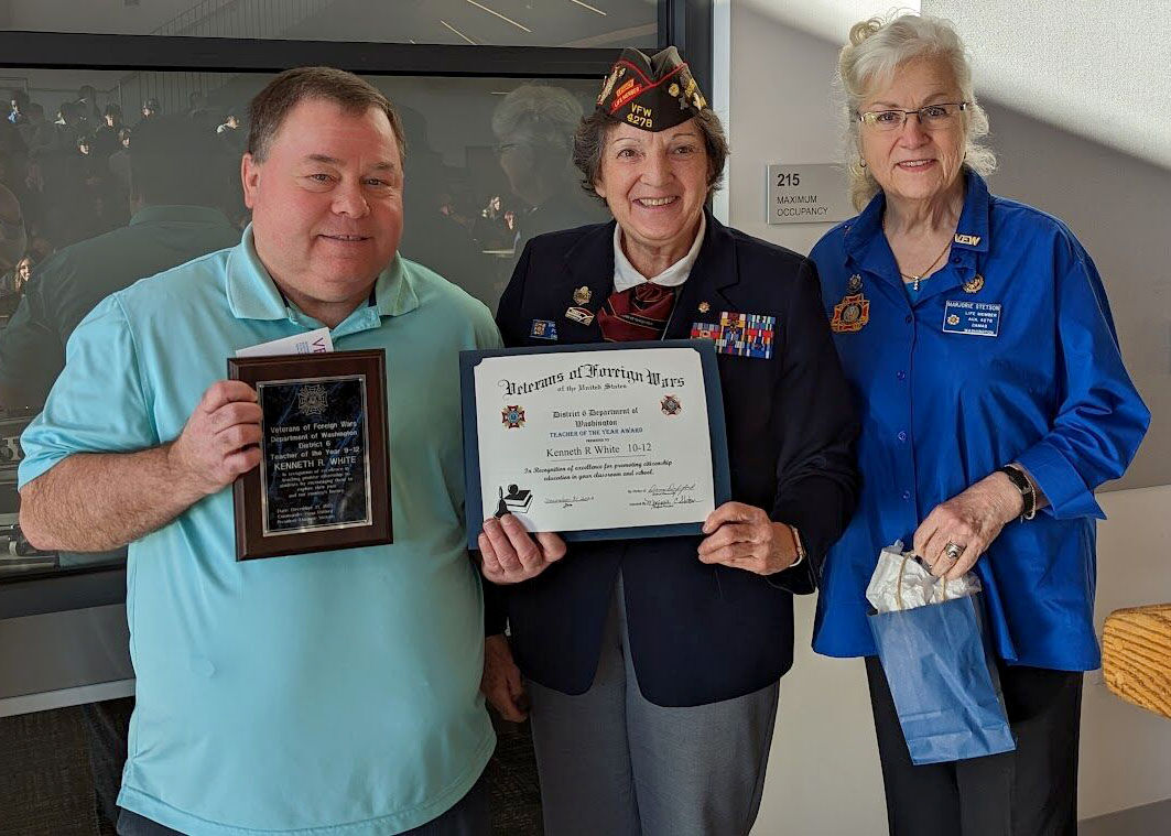 Kalama history teacher honored as district teacher of the year by VFW