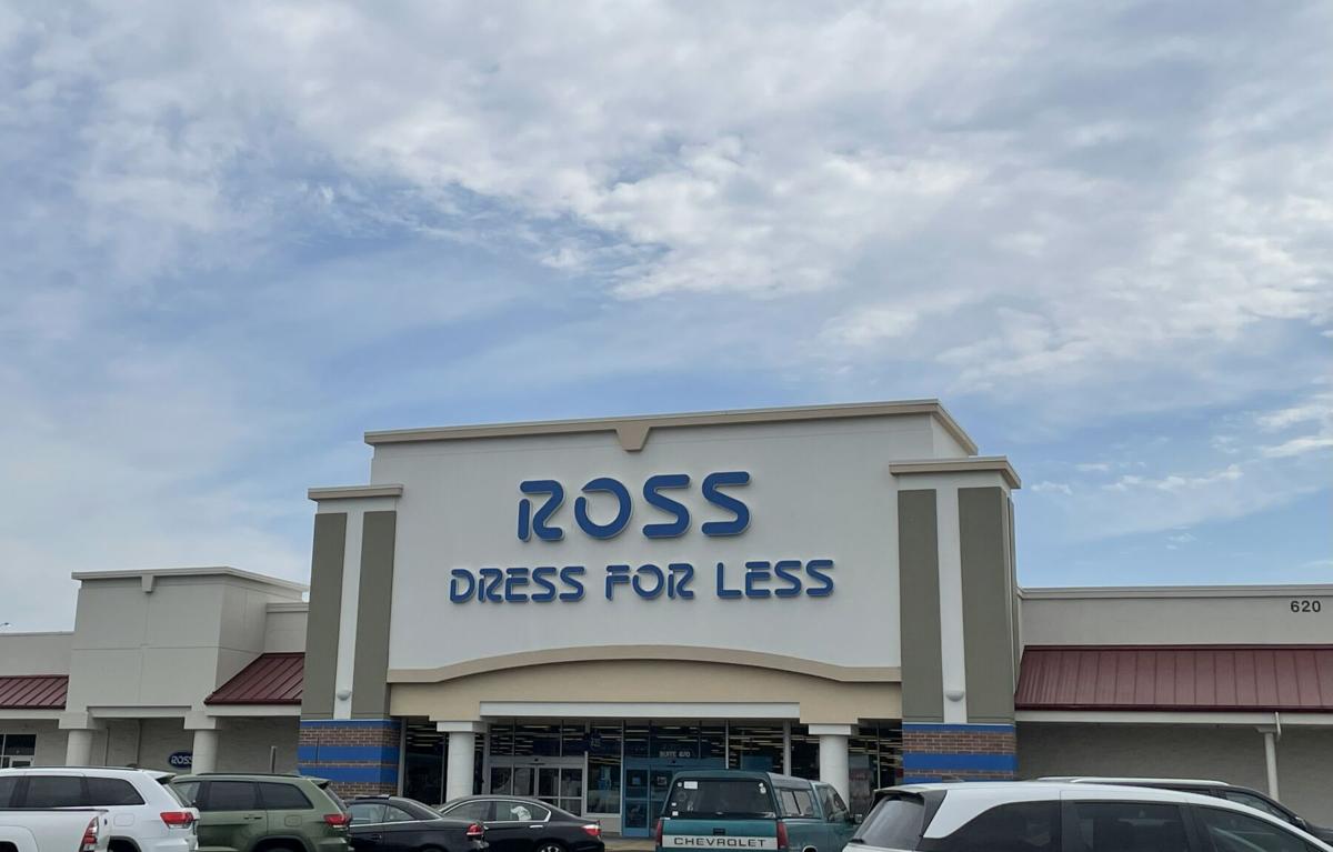 Erratic driver causes panic at Longview's Triangle Shopping Center