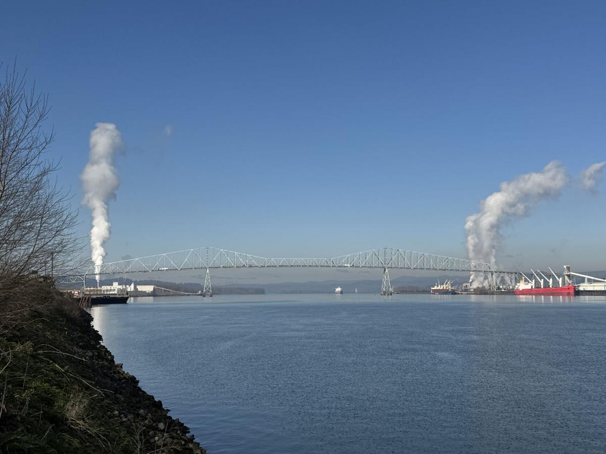 WA, Feds aim to protect Columbia River bridge from vessels