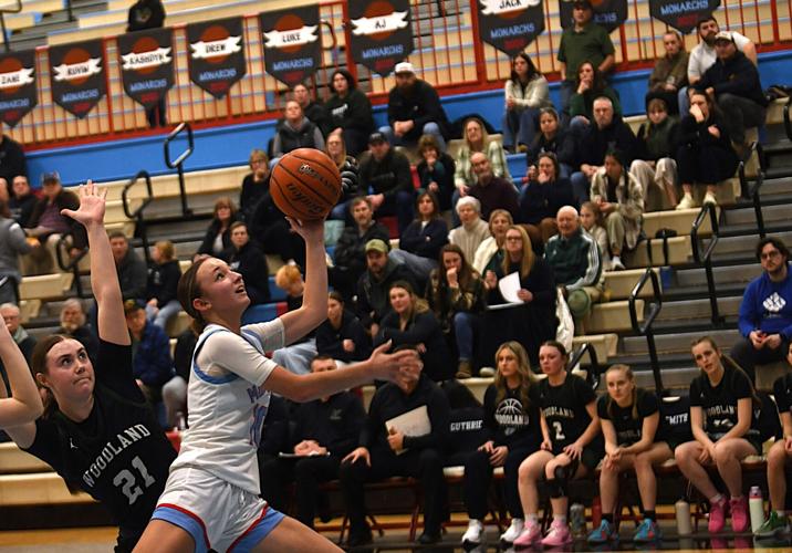 Monarchs down Beavers in girls basketball Wednesday