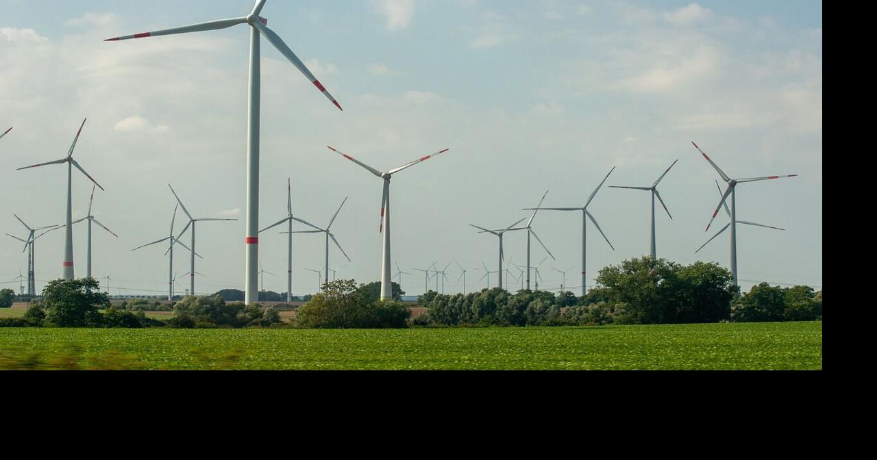 Cowlitz PUD buys out partner in Gorge wind project