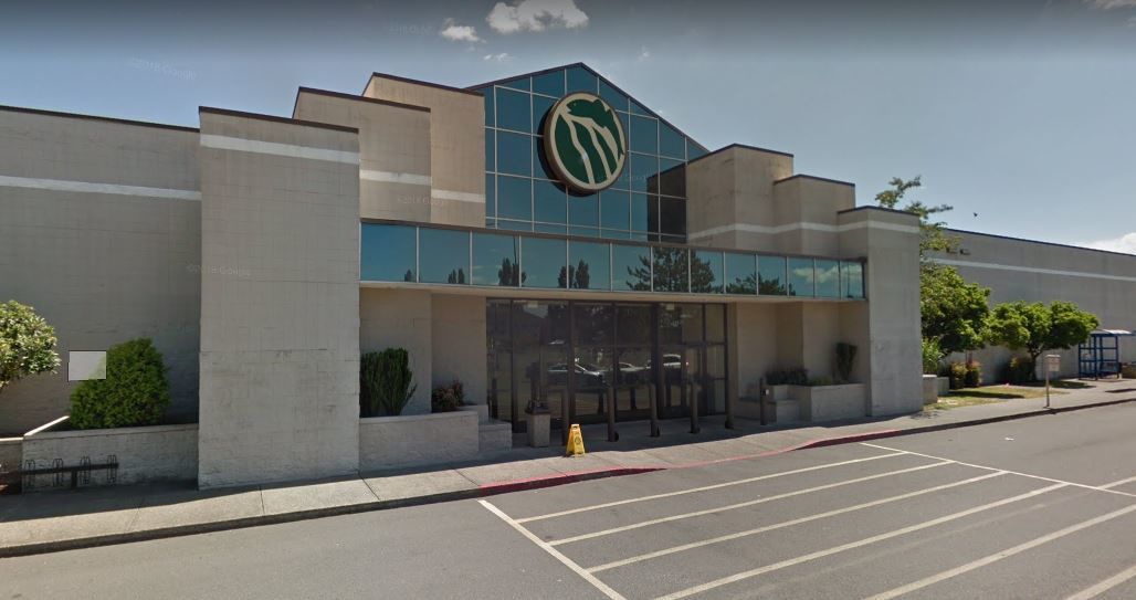 Three Rivers Mall sign removed to repair damages