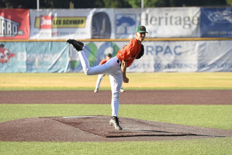 Cowlitz Black Bears in search of reinforcements after another loss