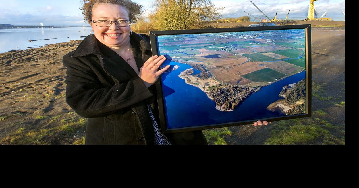 Jennifer Keene, the port director on a mission for world takeover