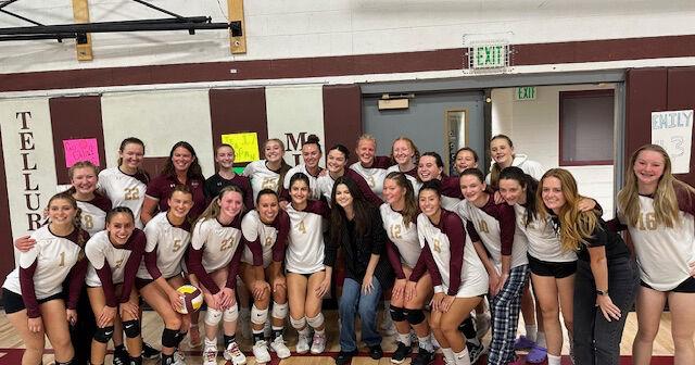Selena Gomez makes surprise visit to Telluride volleyball team | News ...