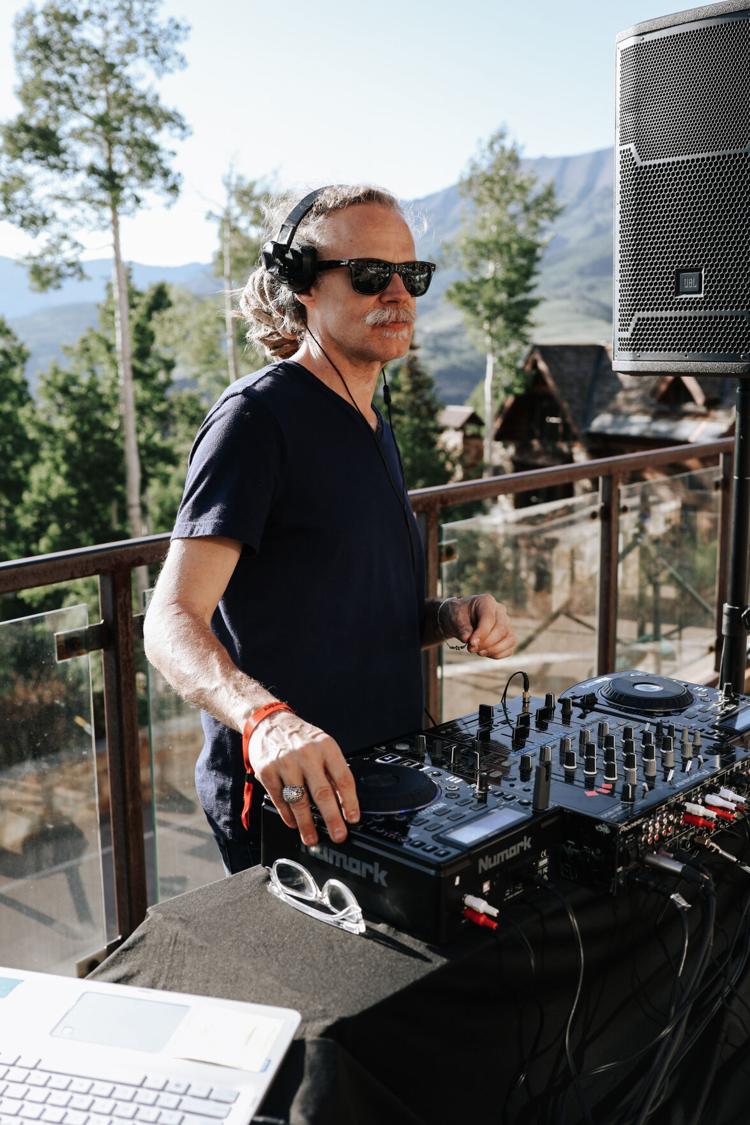Valentine’s Day dance party features DJ Harry | A&E | telluridenews.com