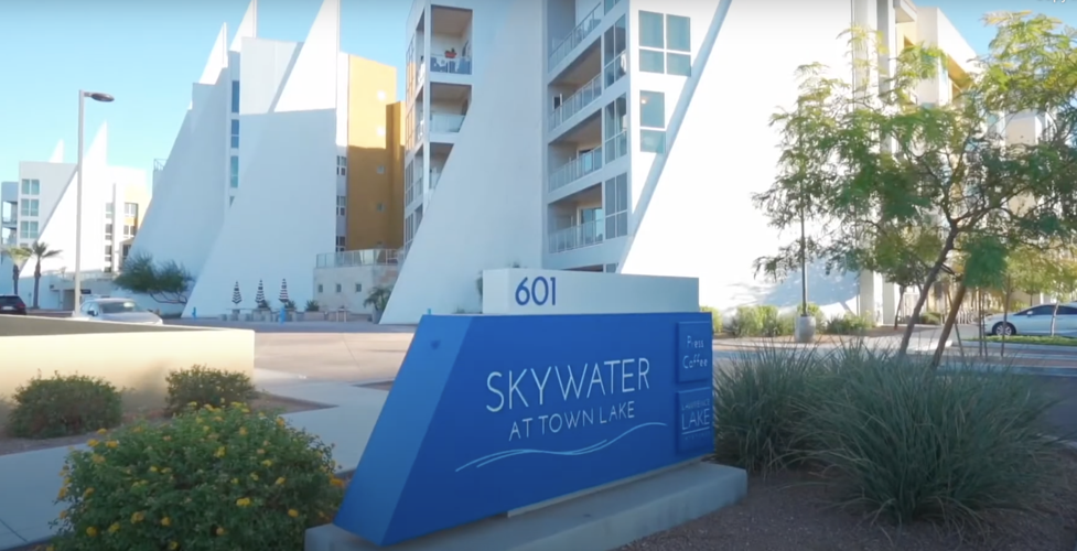 Tempe strip mall, apartment complex change hands | Business | tempenews.com