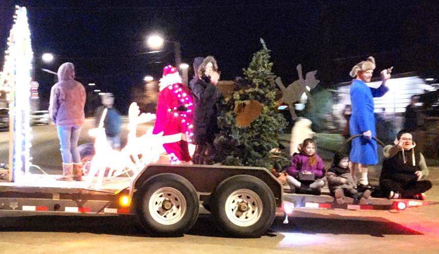 Light parade kicks off the holiday season | News | terrytribune.com