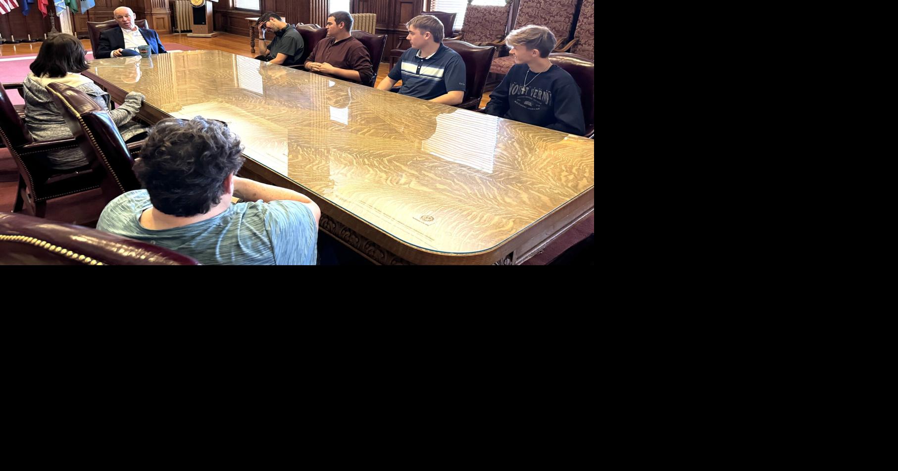 Terry High School U.S. Government class takes a field trip to Helena ...