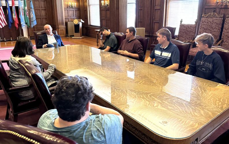 Terry High School U.S. Government class takes a field trip to Helena ...