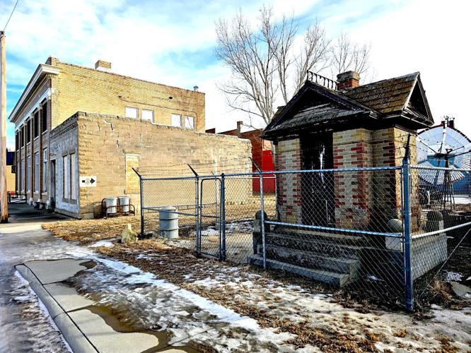 Museum curator rallies to preserve 1906 State Bank of Terry building ...