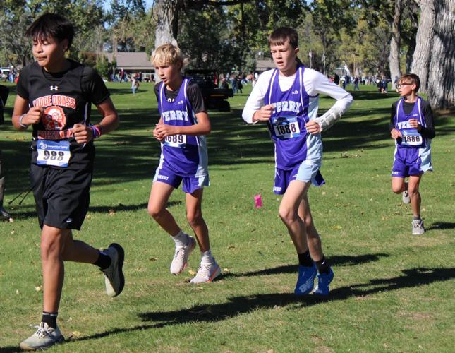 Cross country endures wind in Miles City | Sports | terrytribune.com
