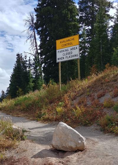 New signs installed in parking areas on Teton Pass | News ...