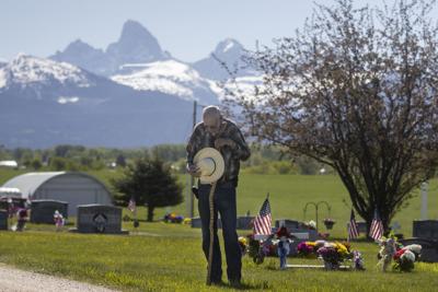 American Legion Cemetery Schedule for Memorial Day | Community ...