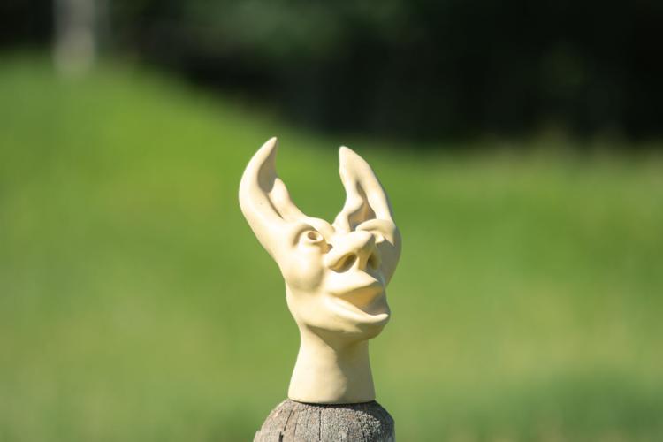 Fence post sculpture show brings Greg Geffner's art to the countryside ...