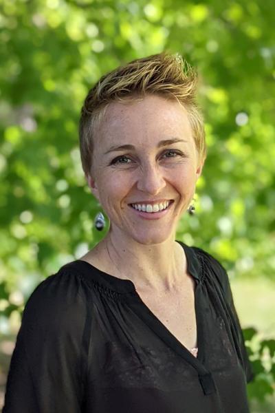 Leah (Nielson) Long receives graduate nursing degree from Frontier ...