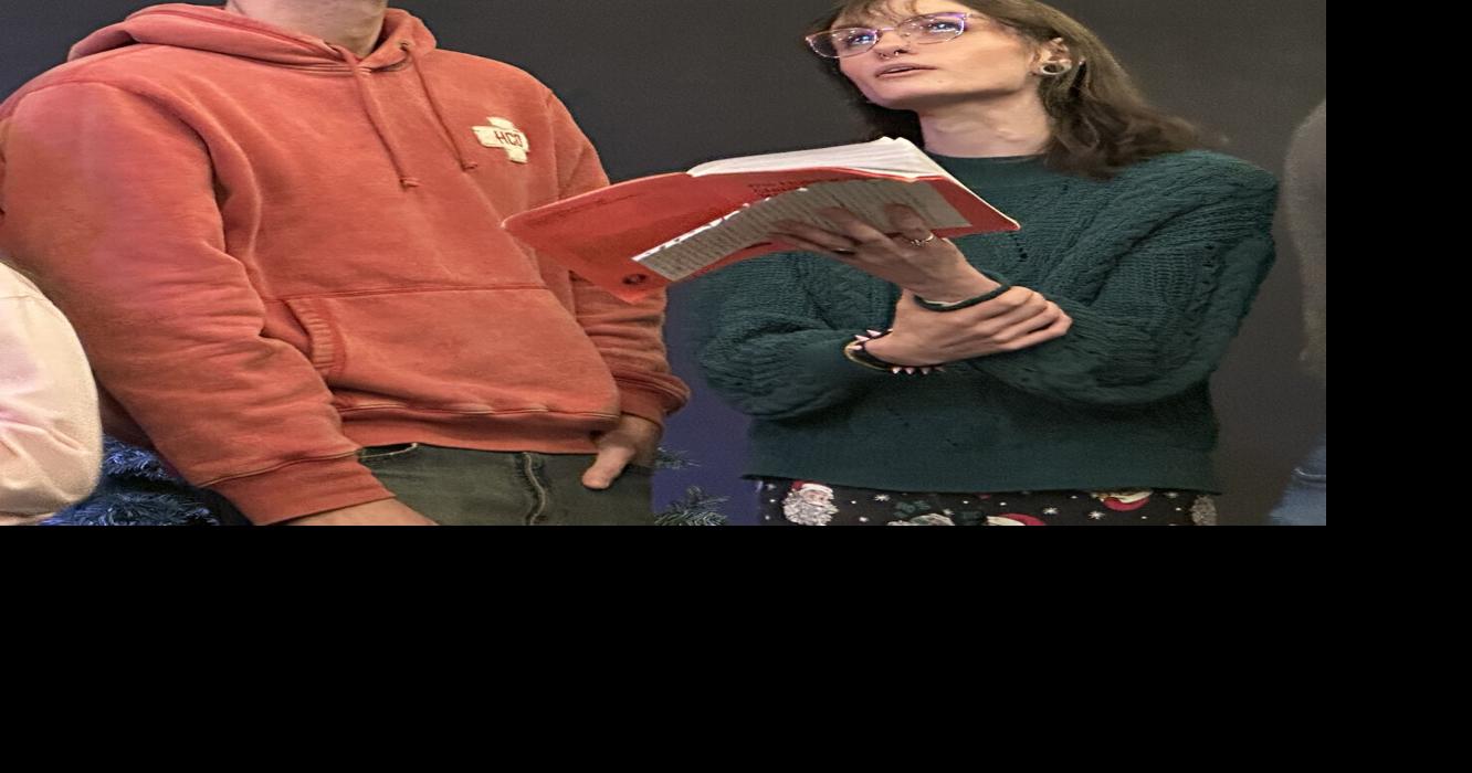 Lexington actress finds healing and holiday spirit in new theater group ...