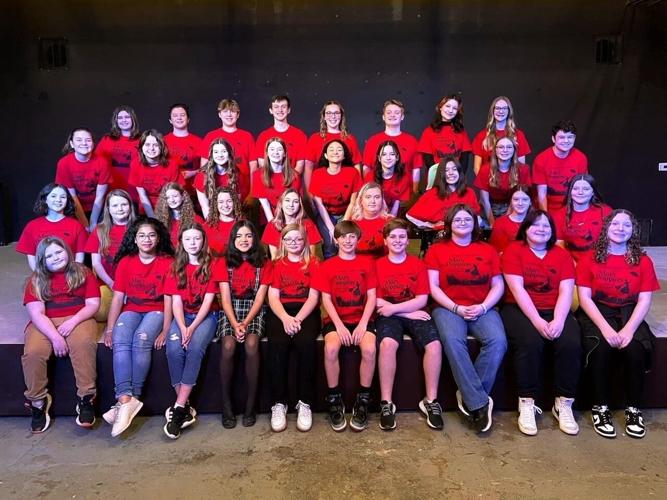 Lexington actors take on their last roles with LYT in 'Mary Poppins ...