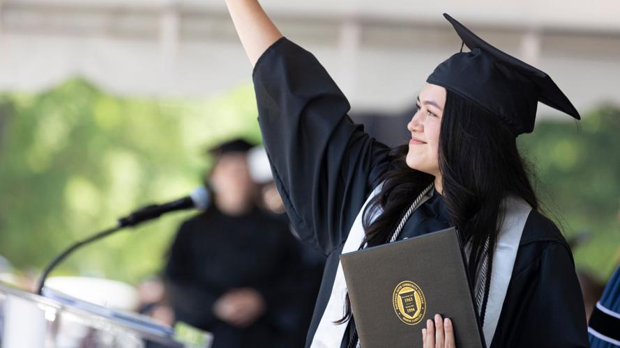 Davidson-Davie Community College honors 1,320 graduates at commencement ...