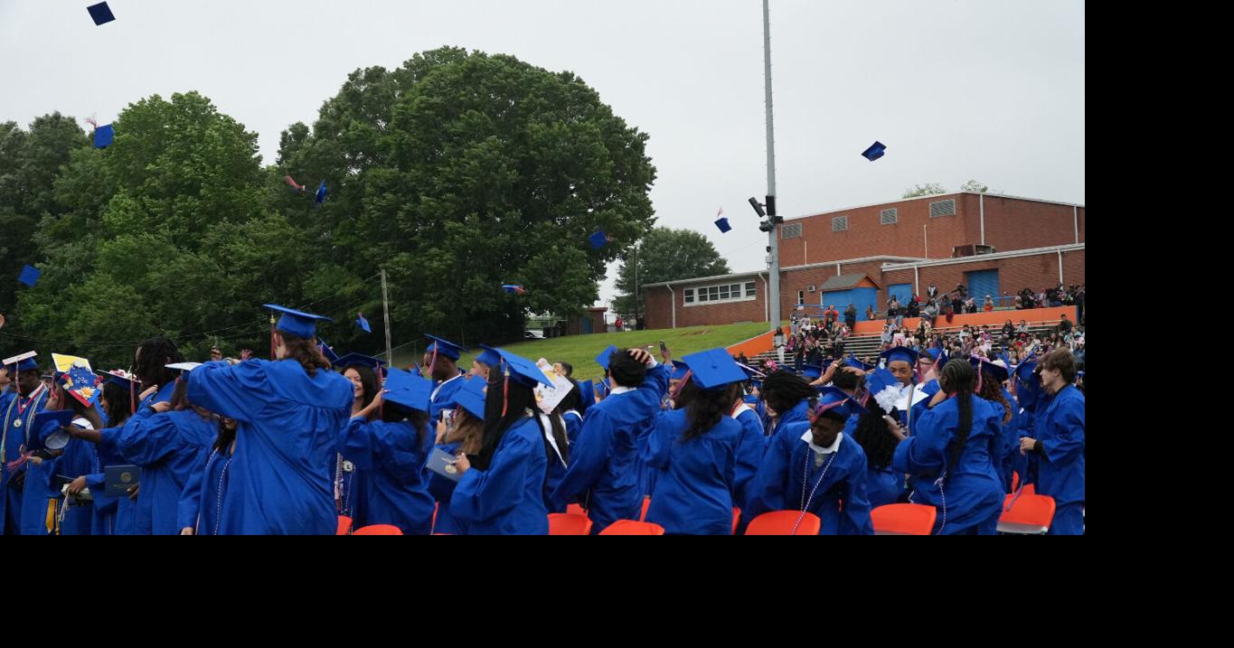 Lexington Senior High’s Class of 2026 celebrates 222 graduates, nearly ...